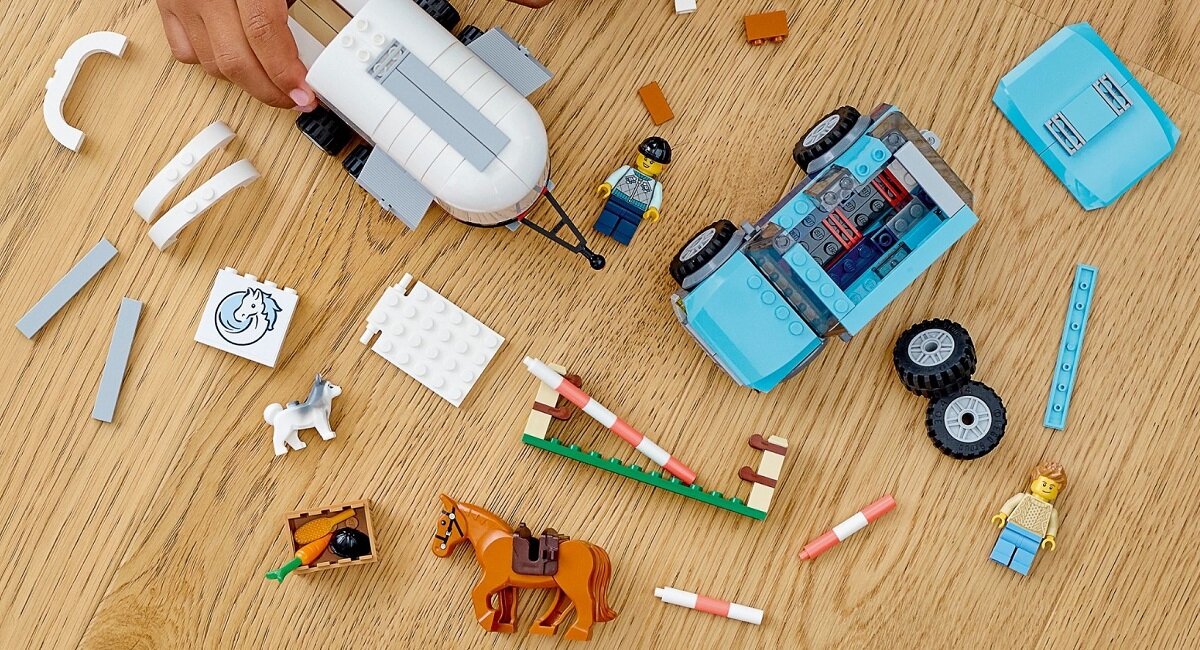 LEGO City Przyczepa do przewozu koni 60327 - niskie ceny i opinie w ...