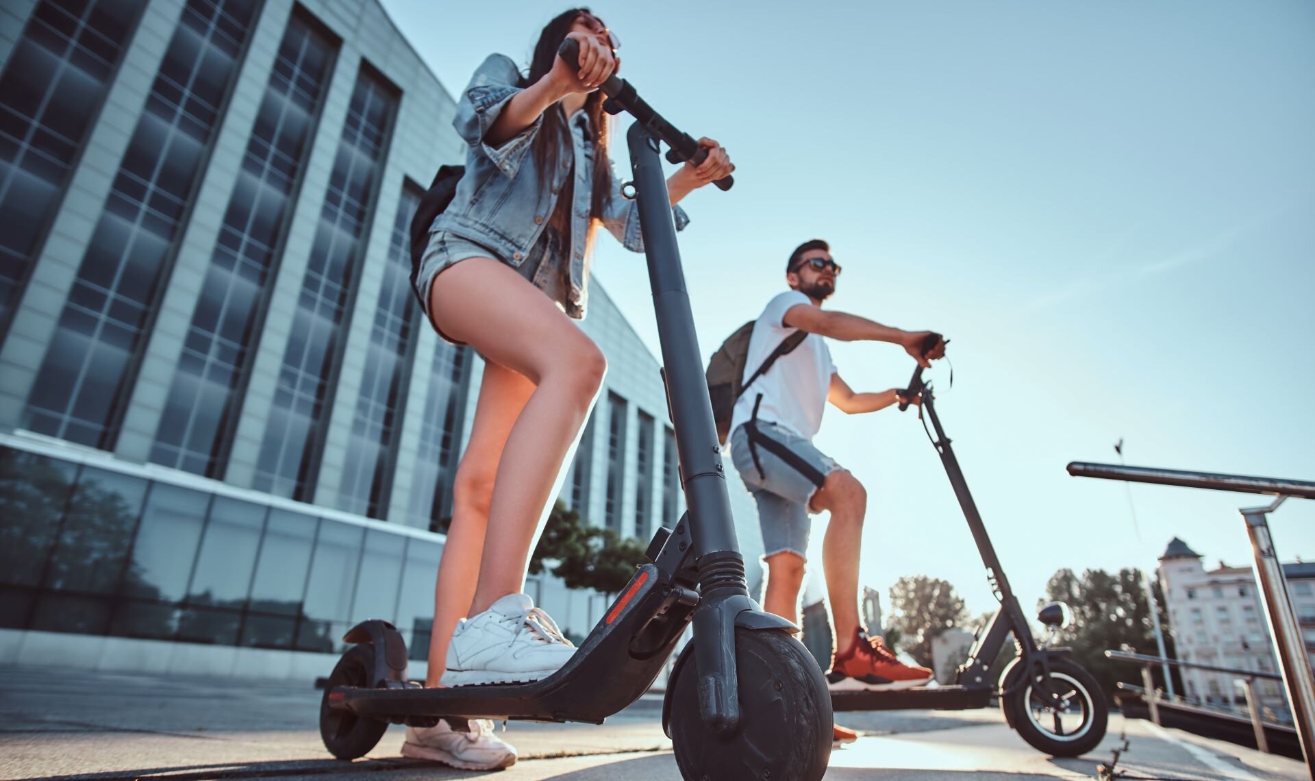 Hulajnoga elektryczna do 2000 zł – ranking [TOP10] | Poradnik Media Expert